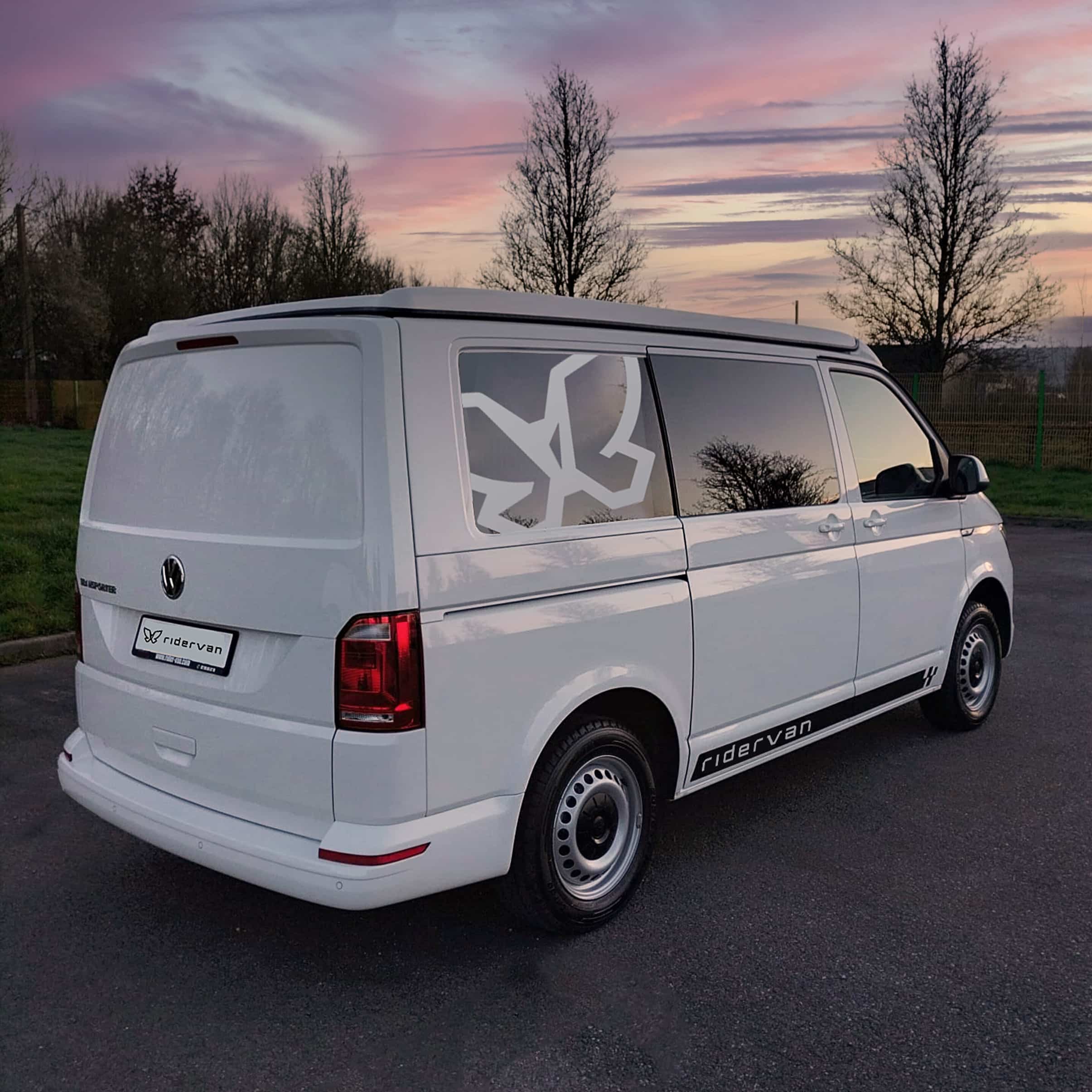 Nouvelle identité de marque pour Ridervan | Wondercrush